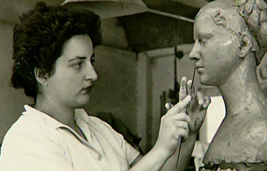Η ΓΛΥΠΤΡΙΑ ΝΑΤΑΛΙΑ ΜΕΛΑ ΣΗΜΕΡΑ | archive.ert.gr