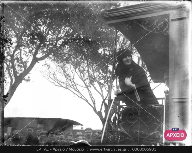 Η ΒΑΣΙΛΙΣΣΑ ΕΛΙΣΑΒΕΤ ΣΤΗΝ ΒΑΣΙΛΙΚΗ ΑΜΑΞΟΣΤΟΙΧΙΑ | archive.ert.gr