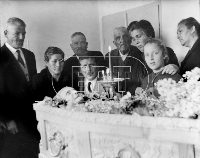 ΝΕΚΡΟΣ ΣΕ ΑΝΟΙΧΤΟ ΦΕΡΕΤΡΟ Archive Ert Gr